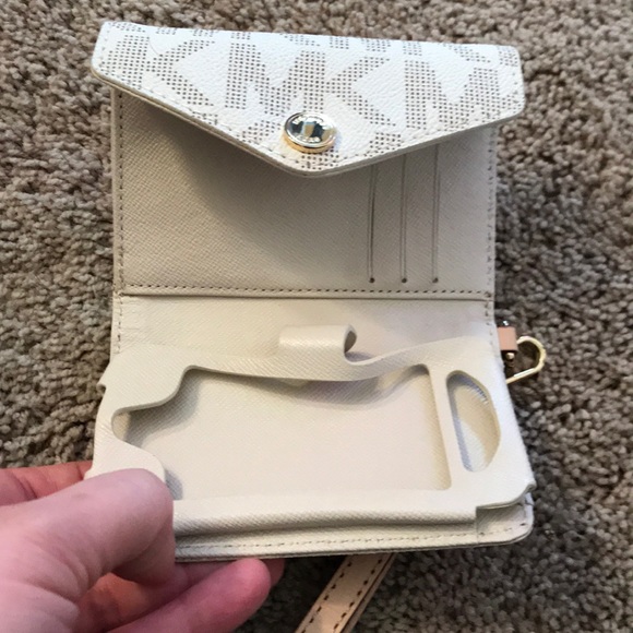 Michael Kors | Bags | Michael Kors Mini Logo Wristlet | Poshmark